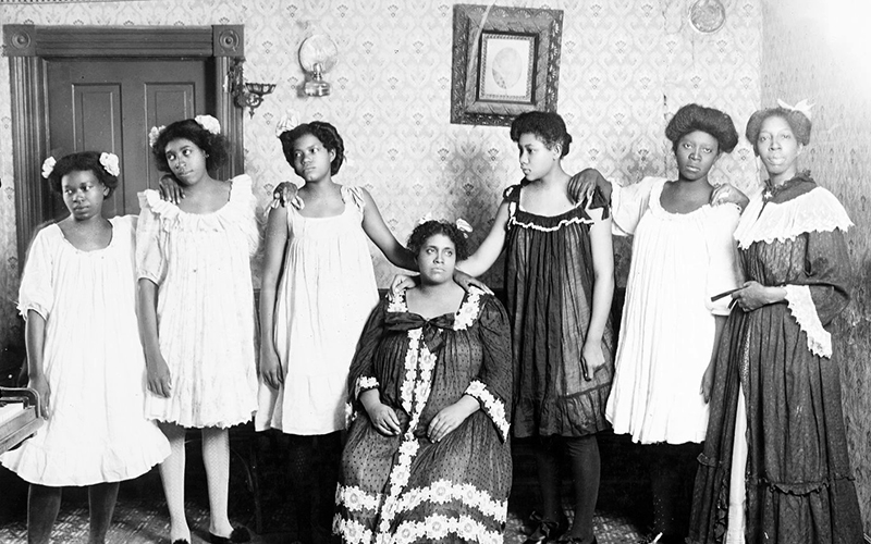 La mirada furtiva. Reseña: «La fotografía y el cuerpo» (John Pultz ...